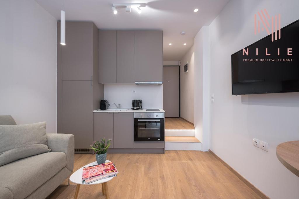 V1 Boutique Rooms 02 - Nilie Hospitality MGMT